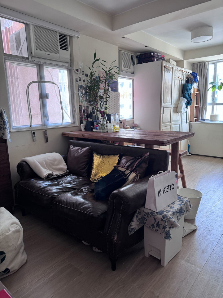 Near Soho, Syp, Central, 35 Sqs, Decorated Studio - Hong Kong