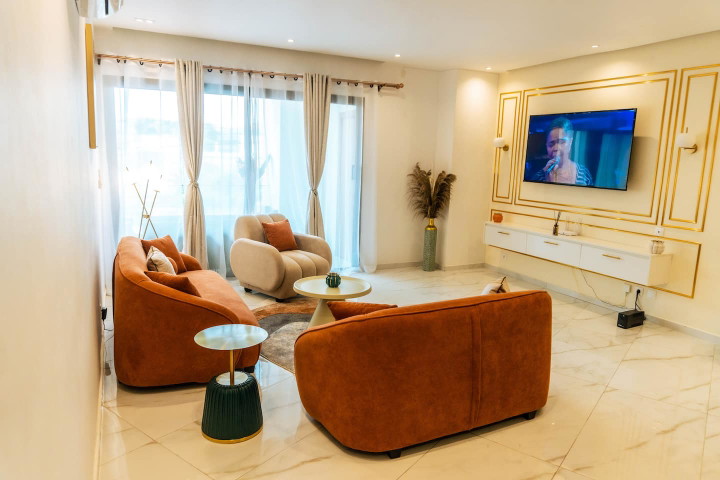 Doxahome- Modern 2br W/ Smartlock & Prime Location - Abidjan