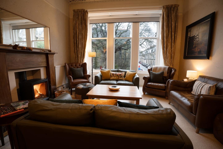 Large Victorian Apartment: Central, Quiet - Fife