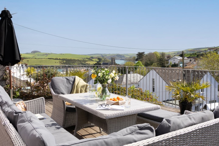 Spacious Salcombe House Estuary Views Sleeps 10+ - Kingsbridge