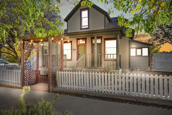 Historic 1905 Home | Near Old Town, Unm & Downtown - Albuquerque, NM