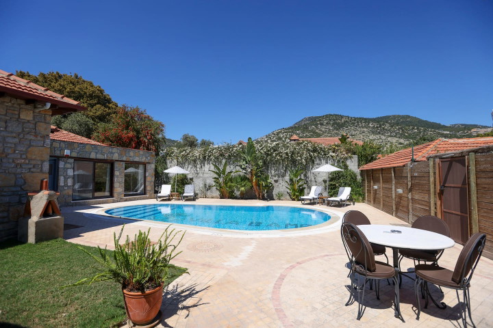 Secluded Villa With Private Pool - Bitez