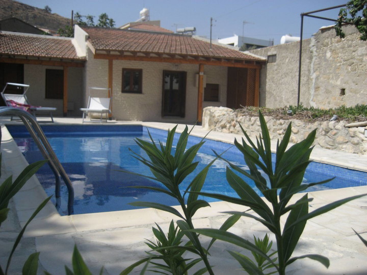 Charming Cypriot Cottage In The Heart Of Pissouri - Cypern