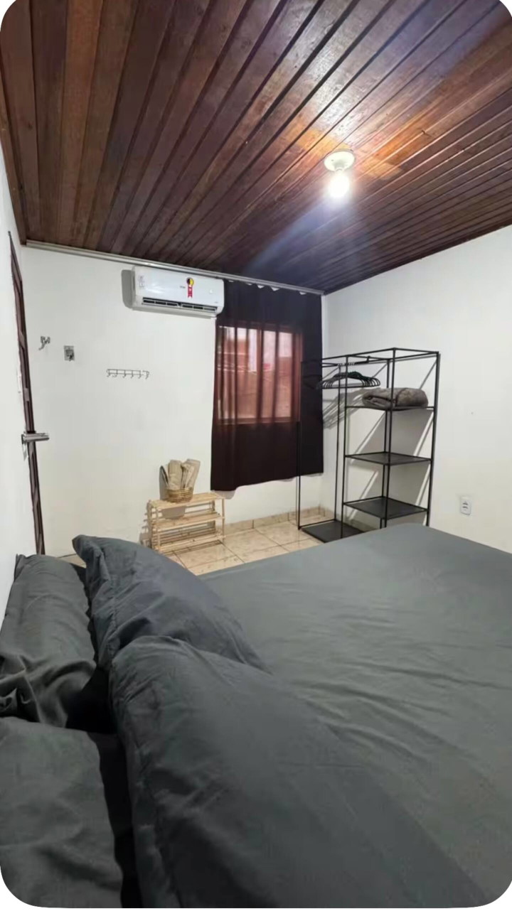 Quarto Privativo C/ Ar-condicionado E Garagem. - Santarém