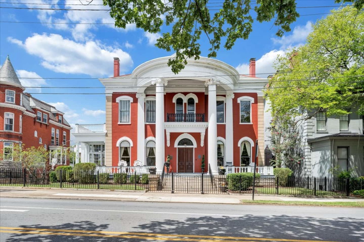 Mansion On Main | Danville Vacation Rental - Danville, VA