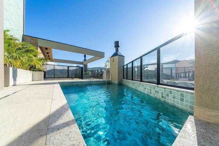 High Standard Apartment With Pool - Bombinhas