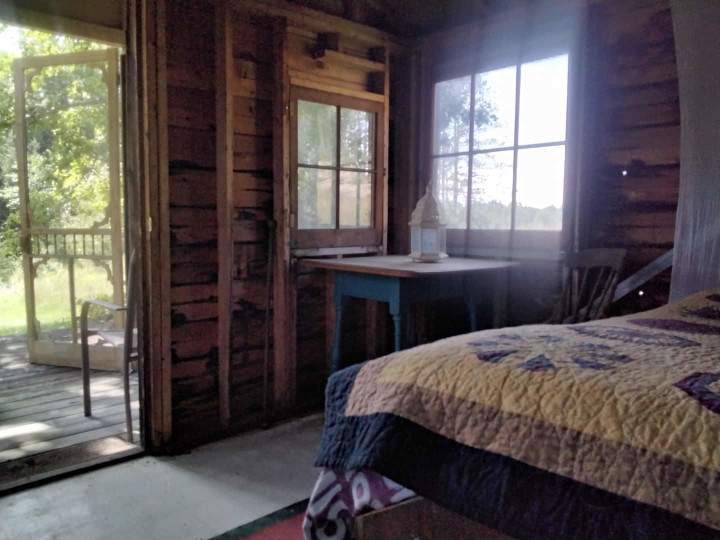 Cozy Cabin With Outhouse - Gravenhurst