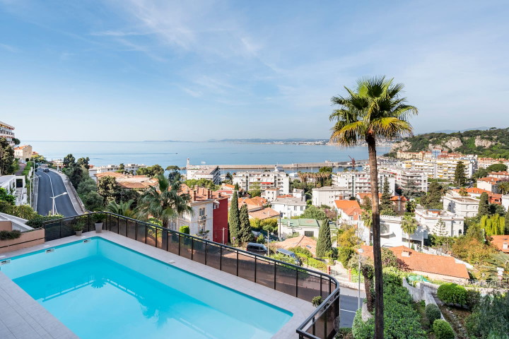 Fantastic Views Of Nice With Balcony And Garage - Nice