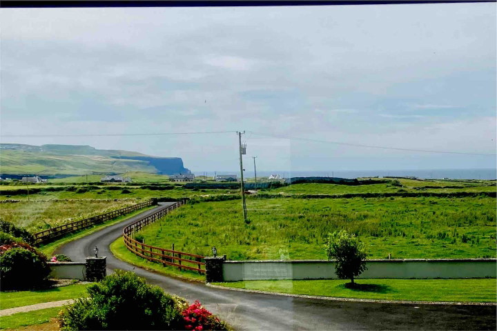 No 2 Oceancrest. Spacious Apt. Stunning Views - Doolin