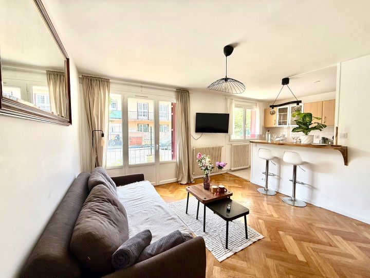Charming 2-room Apartment With Private Parking - Labège
