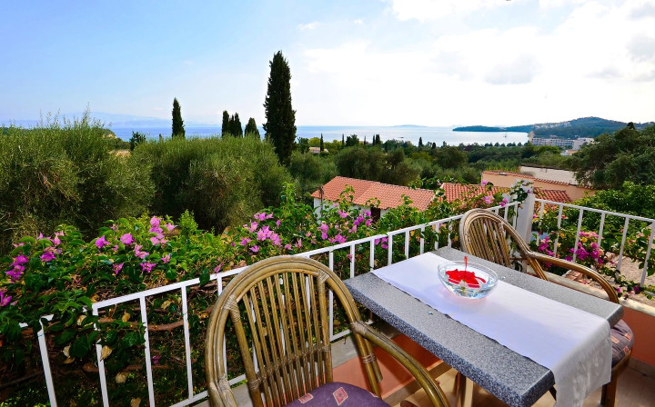 Amazing Little Apartment For Max 3 In Dassia Corfu - Greece