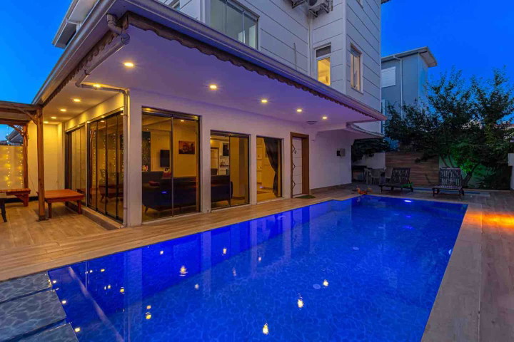 Casa Bonita, Villa De Luxe Avec Piscine Et Jacuzzi. - Belek