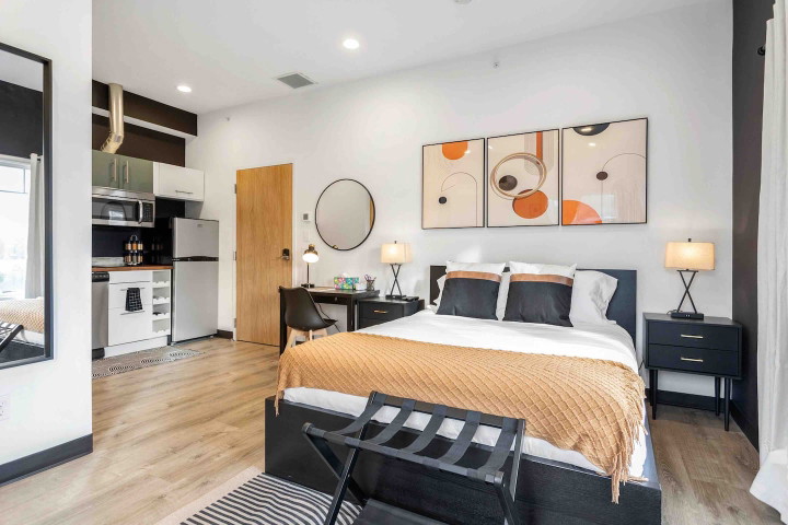 Stylish Studio With Kitchen, Central Danbury - Danbury, CT