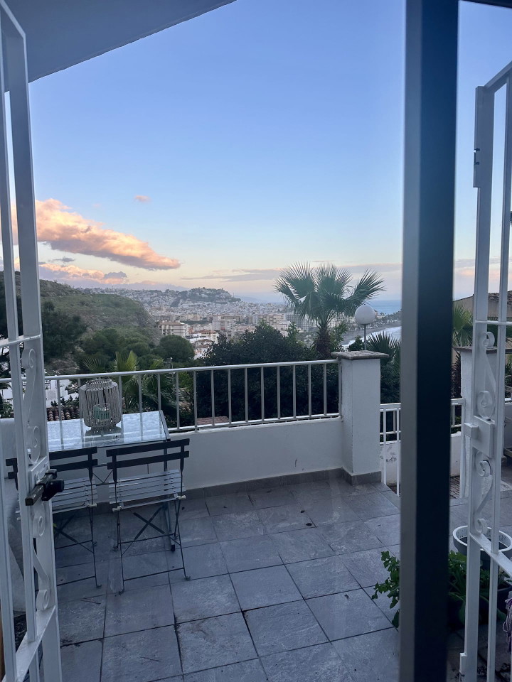 Luminoso Apartamento Con Vistas Al Mar - Almuñécar