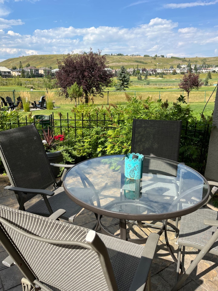 Mountain View Suite On The 'Trans Canada Trail' - Cochrane