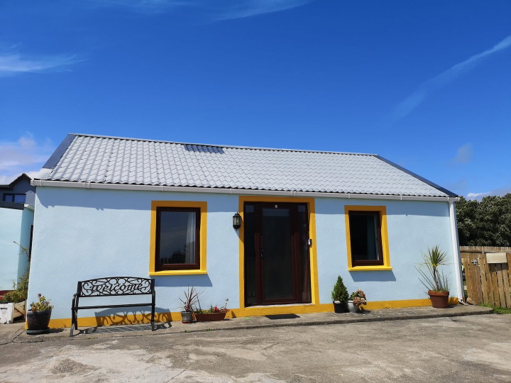 No2 Sunriseview Cottage (Yellow) - Wicklow