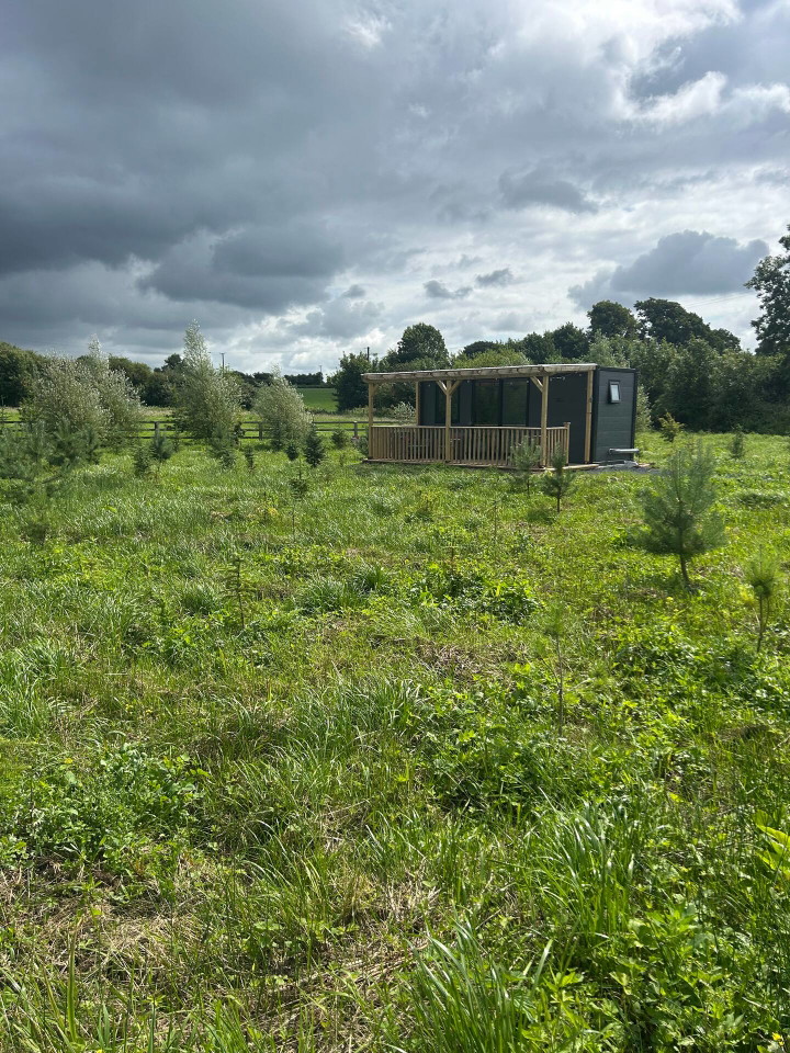 Cosy Cabin In Small Private Wood - Limerick City