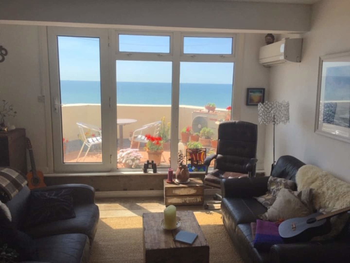 Frente Al Mar, Hermoso Balcón, Piso Espacioso. - Hastings