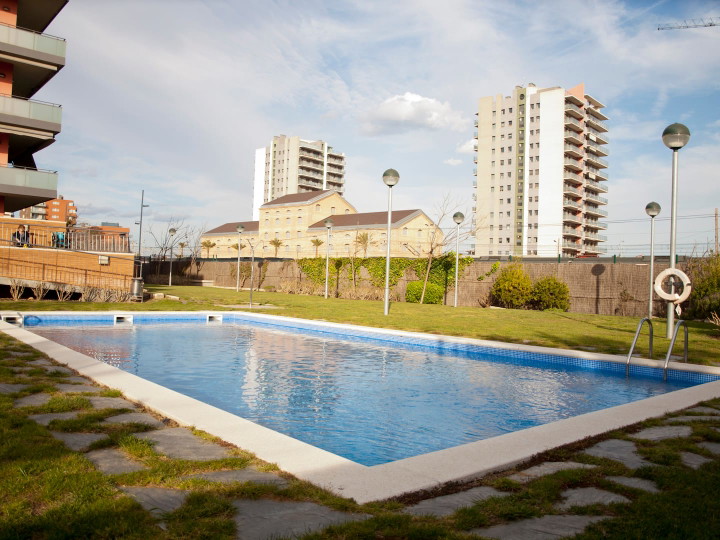 Lovely New Flat Next To Barcelona - Santa Coloma de Gramenet