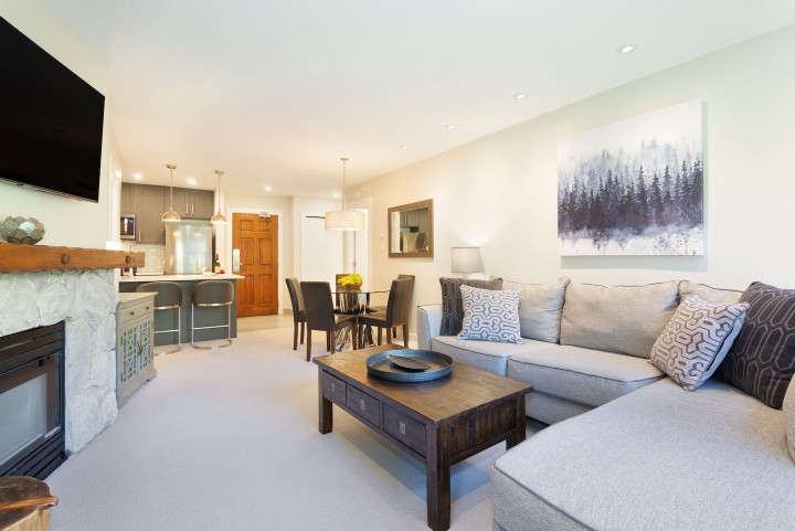 Luxury 2br/2ba- True Ski-in/out With 3ht`s, Pool - Whistler
