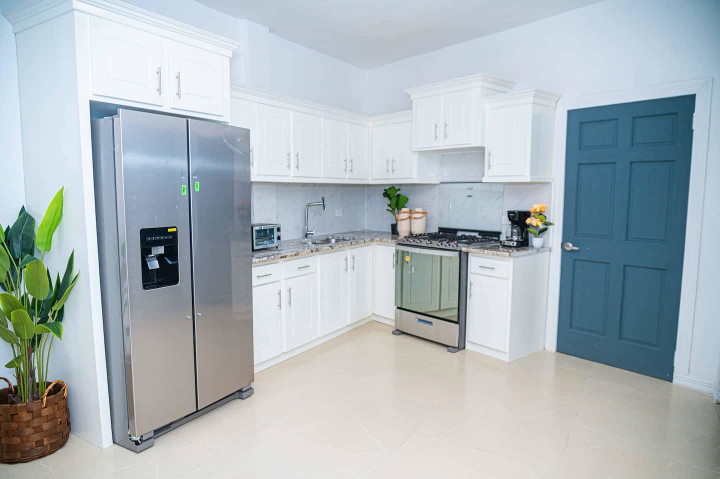 2 Bedroom Condo - Spacious With Pool & Gym - Guyana