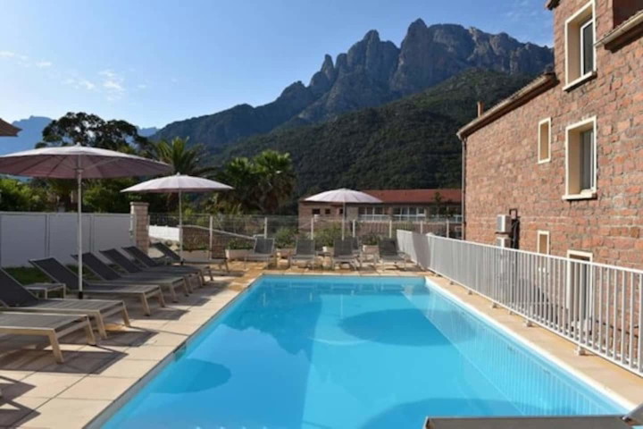 Le Subrini, Spacious Studio For 4, Sea View, Loggia - Piana