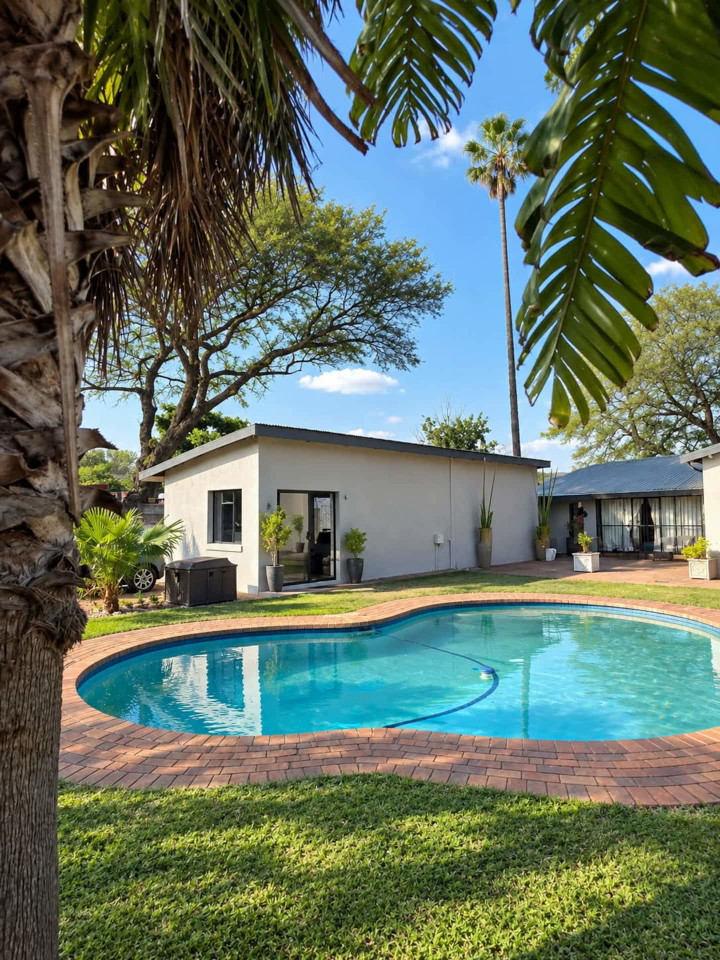 Rustic Garden Cottage With Pool - Pretoria
