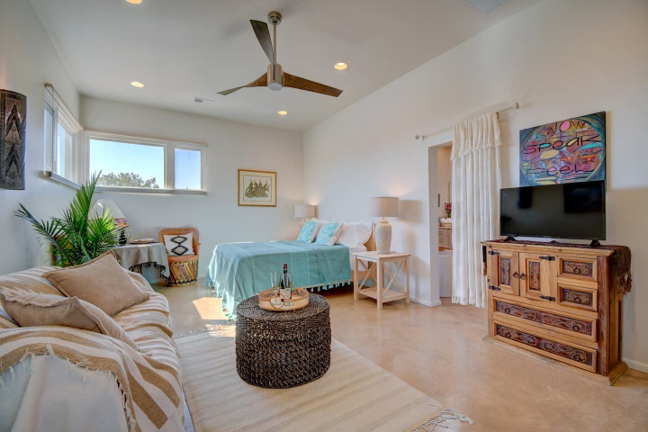 Guest Suite With Private Entrance - Albuquerque, NM