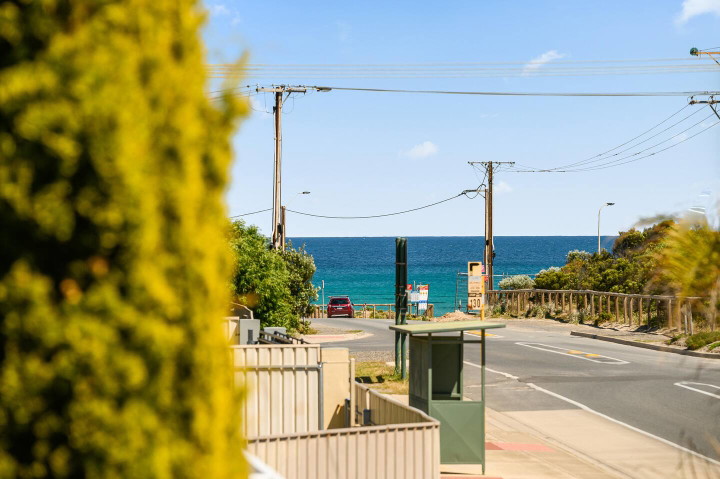 The Loveshack - C21 Southcoast Holidays - South Australia