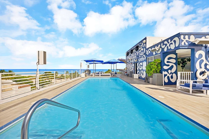 Stylish Studio In South Beach With Ocean Views - Miami Beach, FL