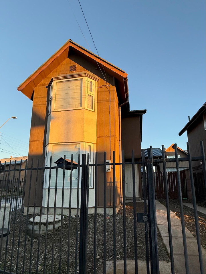 Entire 2-bed House + Parking | Punta Arenas - Punta Arenas