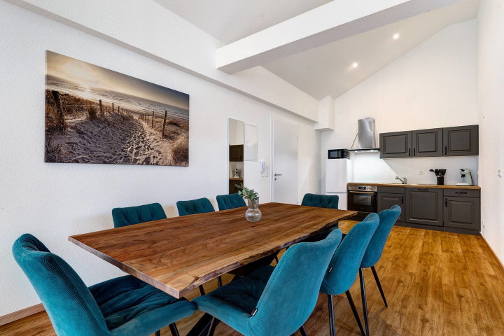Apartment 6 - Rust
