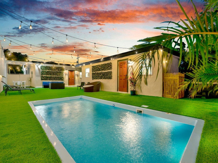 La Pergola Villa | 7 Br | Pool+hot Tub | Location - Bahamas