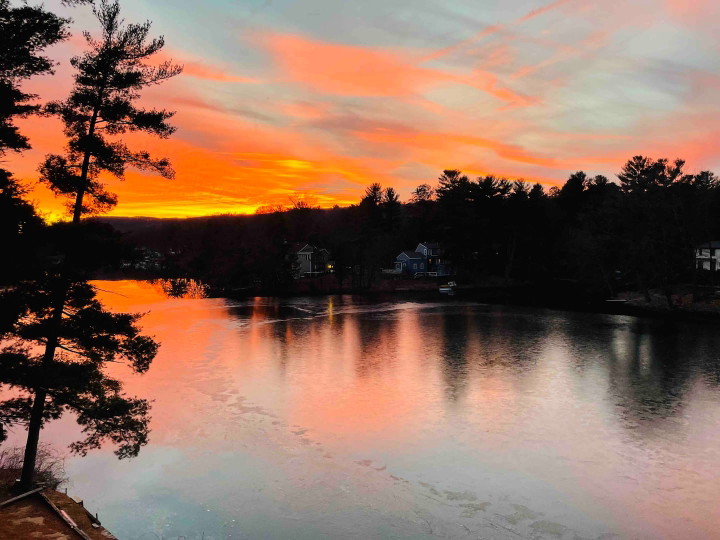 Water Front Home With Lake Amenities - Farmington, CT