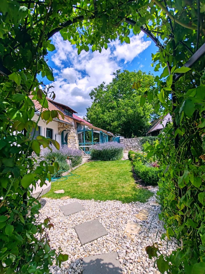 Estate By The Creek - Veszprém