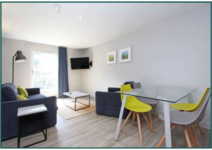 Quiet Luxury City Apartment With Parking - Edinburgh