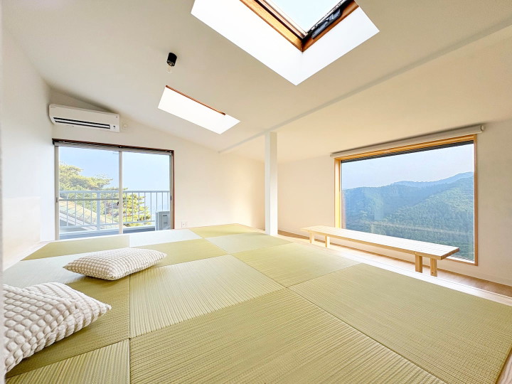 フルリノベーション|温泉|熱海の山々を独り占めできる絶景貸切ヴィラ|最大10名|bbq可 - Atami