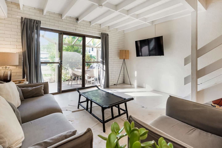 Trendy Riverside Apartment - Noosa Shire