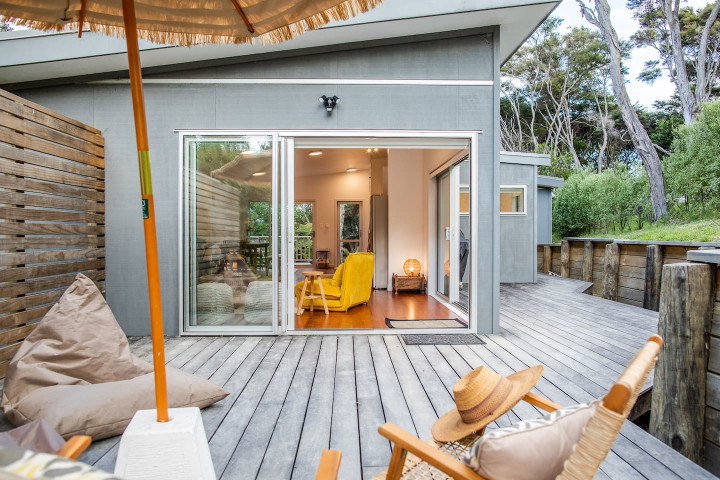 Palm Beach Sanctuary  Peaceful Island Retreat - Waiheke Island