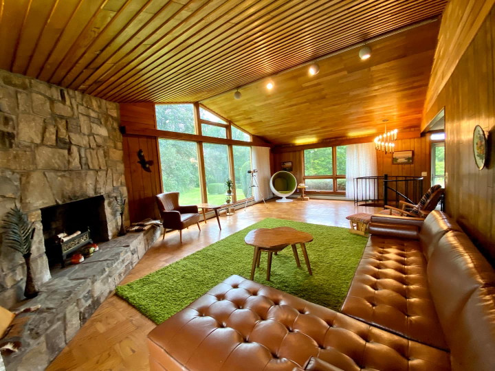 The Groovy Lake House - Vermont