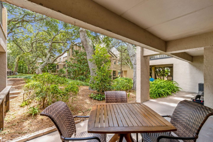 2br Condo On Amelia Island With Pool, Balcony, And Beach Access - Jacksonville, FL