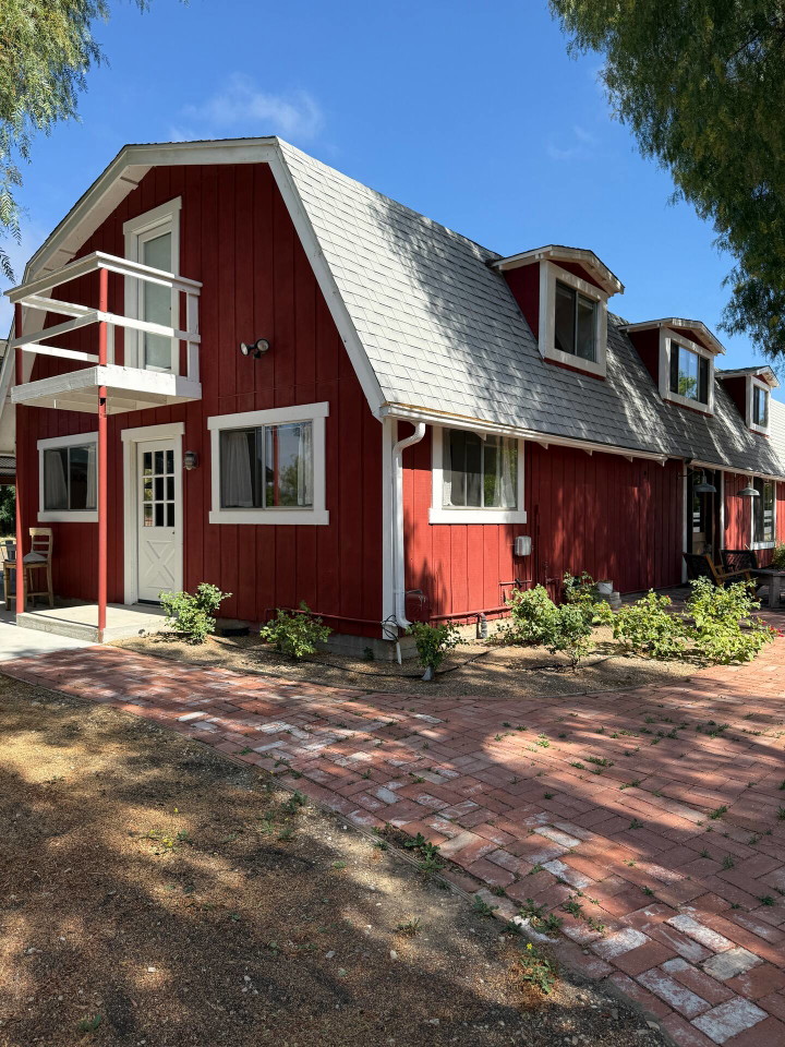 Red Barn House - Los Olivos, CA