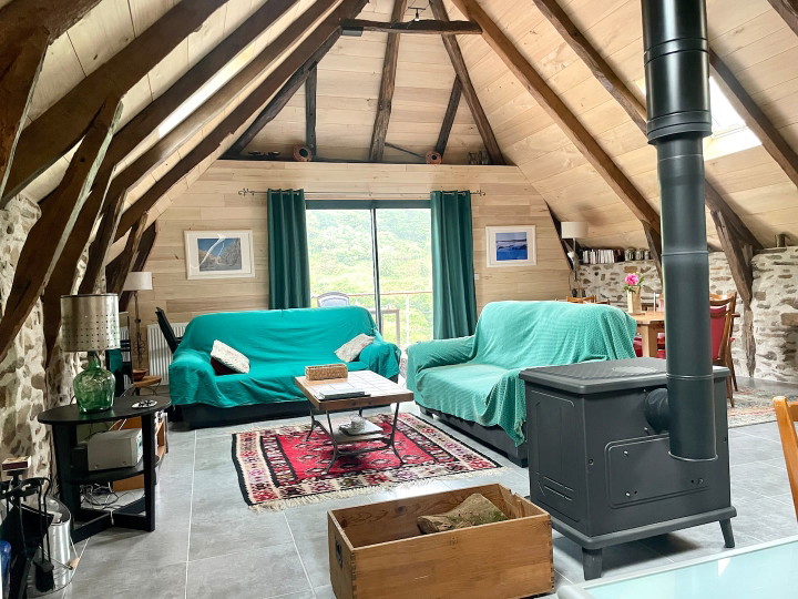 Gîte Le Couderc De Coubisou, Grange Rénovée - Aveyron