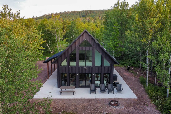 2 Mi To Lutsen Mtn: Modern Cabin W/ Patio Fire Pit - Lutsen, MN