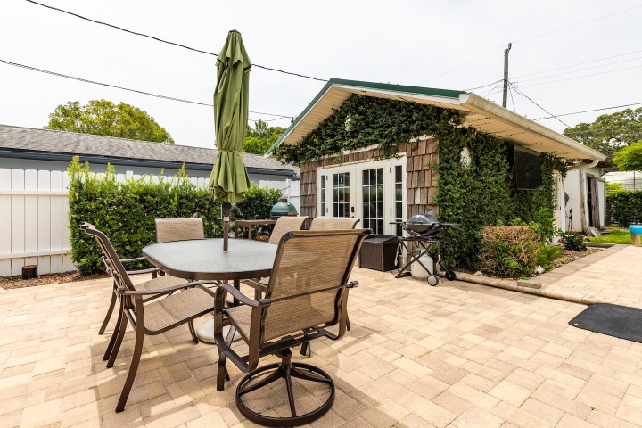 Farmhouse Chic Detached Cottage - Daytona Beach, FL