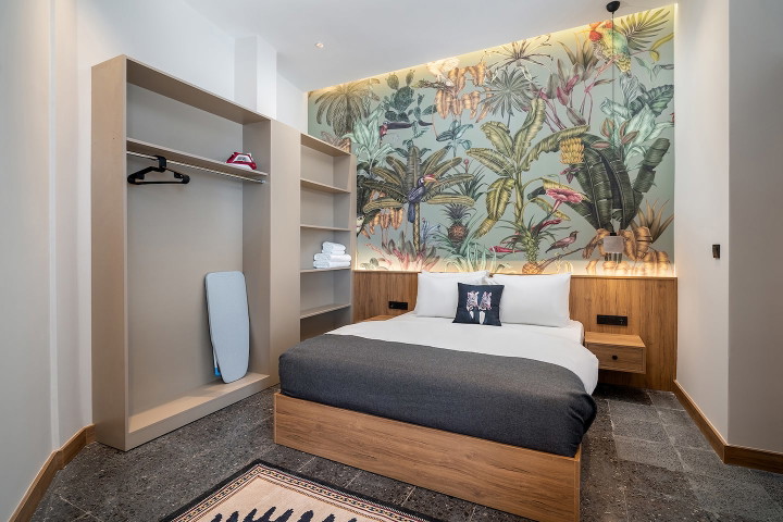 High Ceiling Design Apartment In Central Istanbul - Istanbul