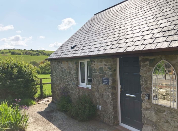 Delightful Artistic Granite Barn In Rural Hamlet - Devon
