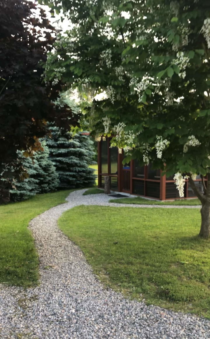 Straw Bale Guest House - Campbellford