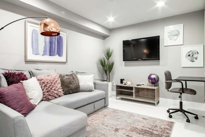 Centrally-located Well-decorated Solar-powered! - Silver Spring, MD
