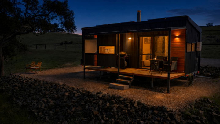 Luxury Tiny Home Romantic Bath With View Of Water - Pinjarra